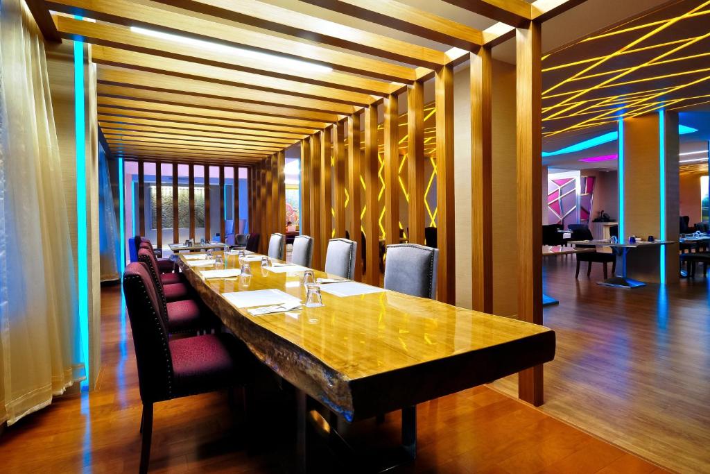 Restaurant | One One Bangkok Hotel